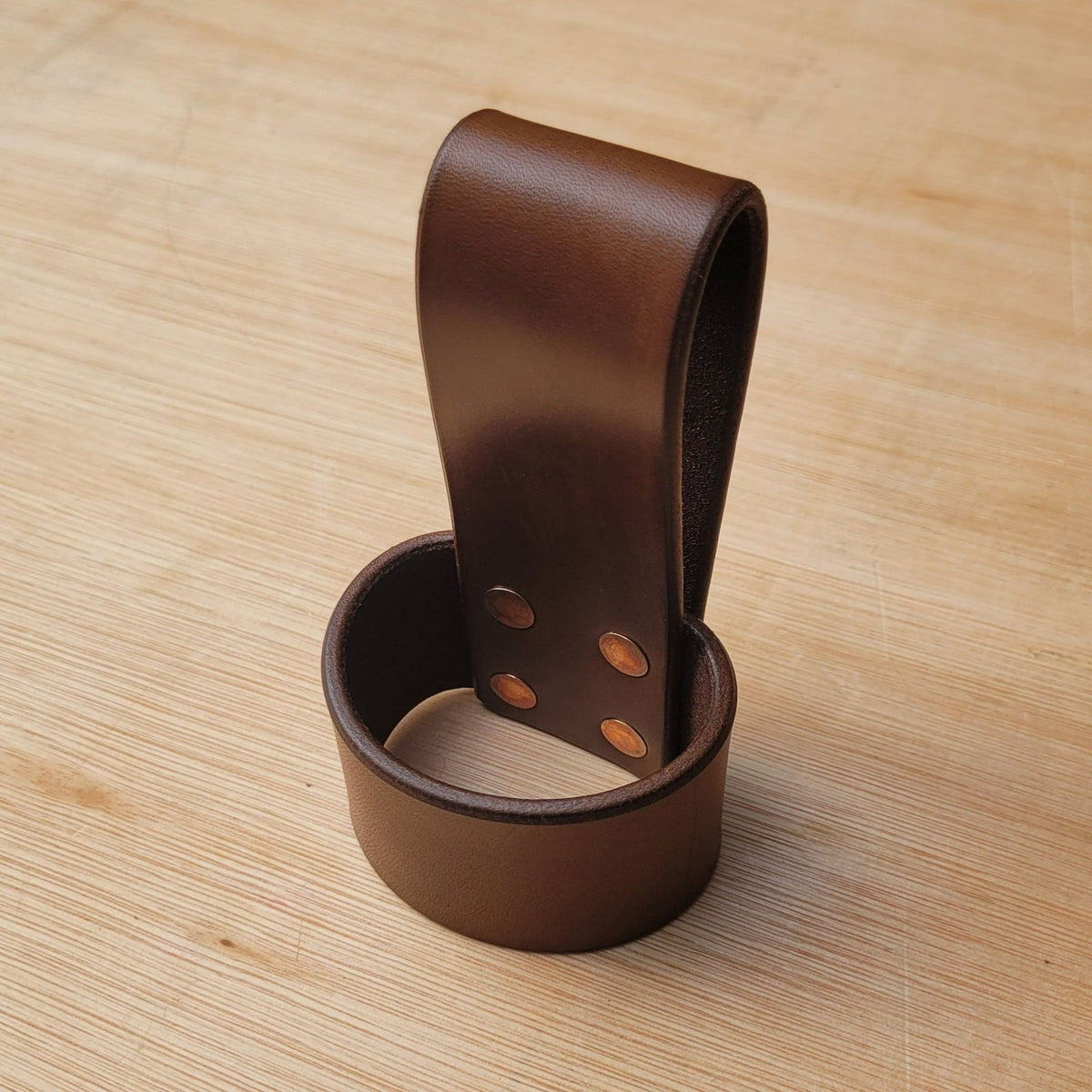 Veg Tan Leather Axe Loop (UK-Made) | Secure Carry – Journeyman Handcraft