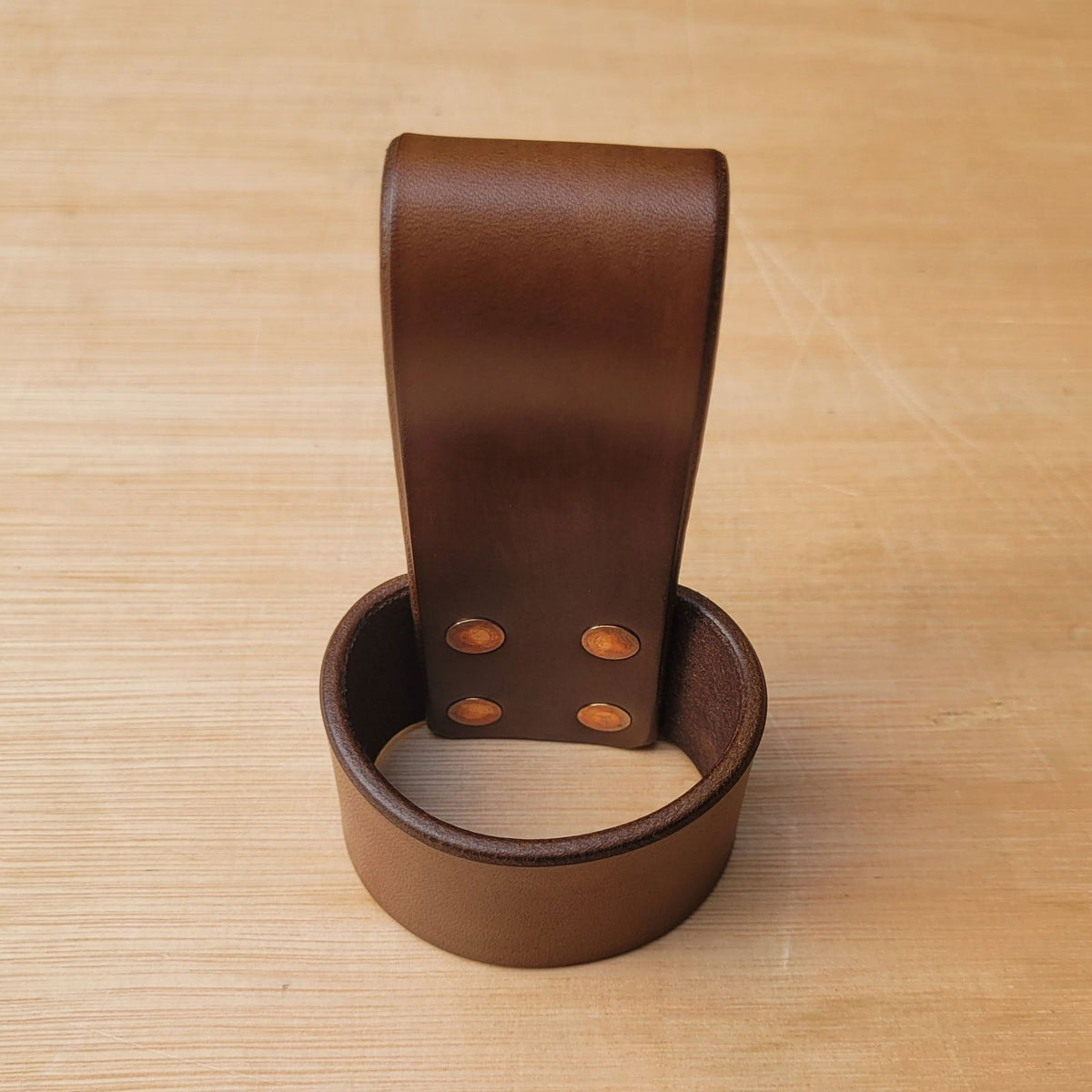 Veg Tan Leather Axe Loop (UK-Made) | Secure Carry – Journeyman Handcraft