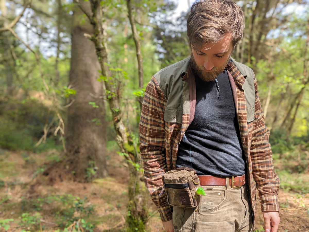 Ultimate Dog Walking Pouch - Compact & Versatile – Journeyman Handcraft